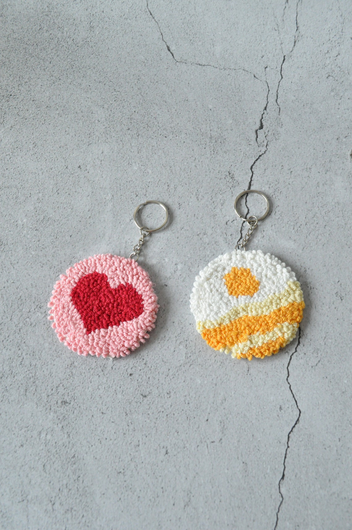 Punch Needle Keychain Tufted Bag Tag Daisy Bag Charm Evil - Etsy