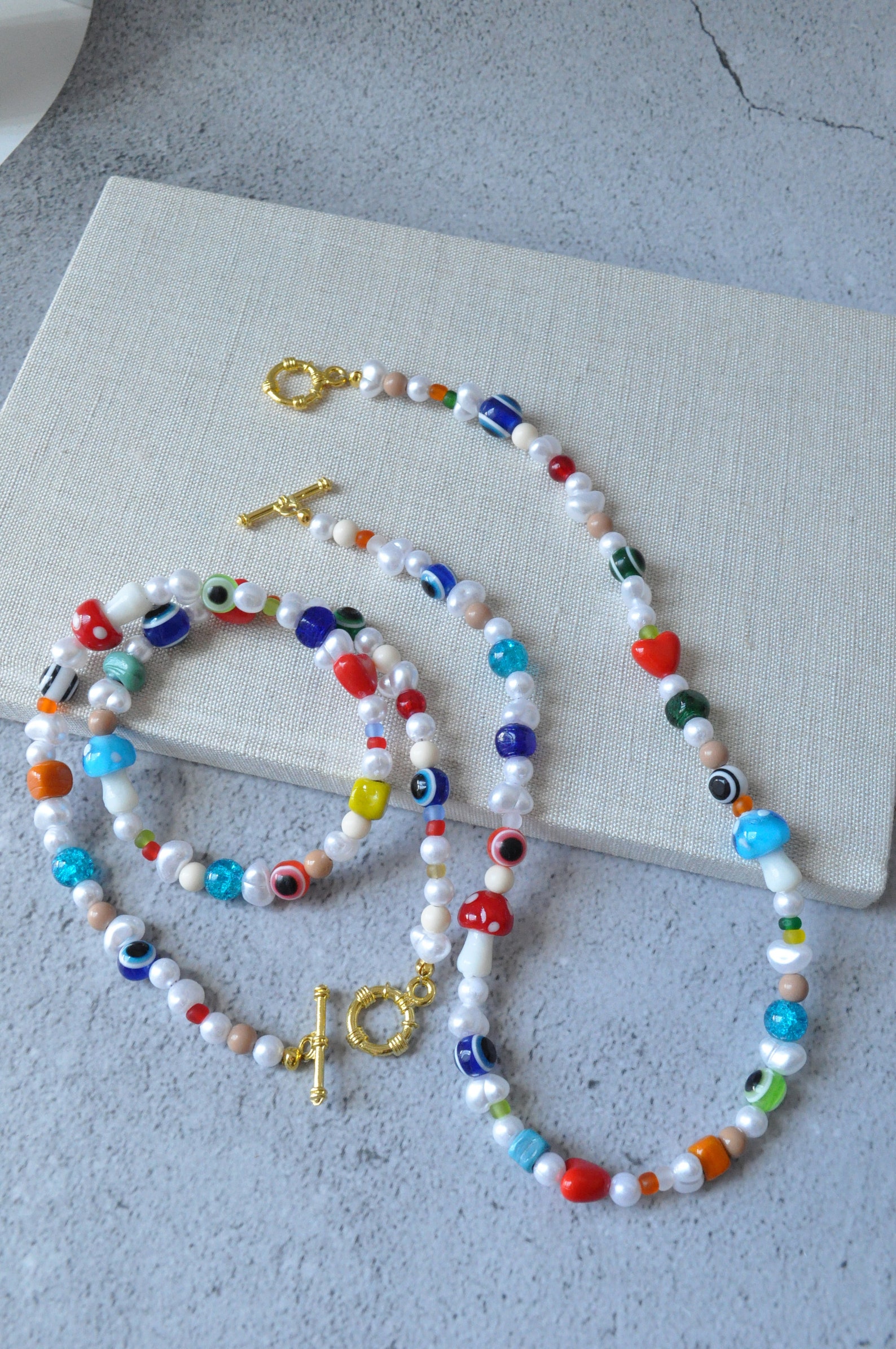 90s Style Pearl Beaded Necklace: Chunky Mushroom Lampwork Bead - Etsy