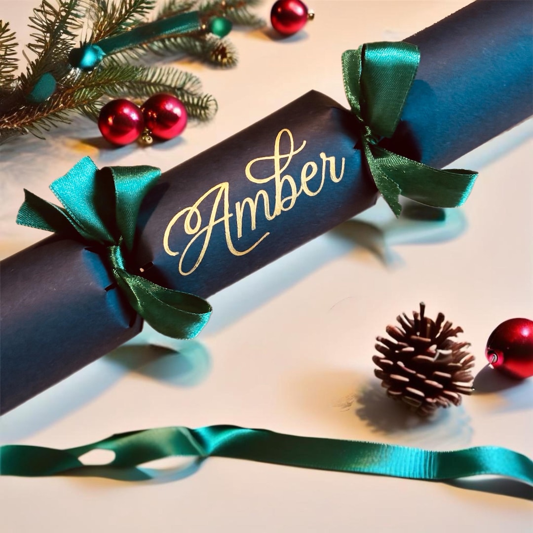 Handmade Festive Christmas Crackers Unique Holiday Party Favors Family ...