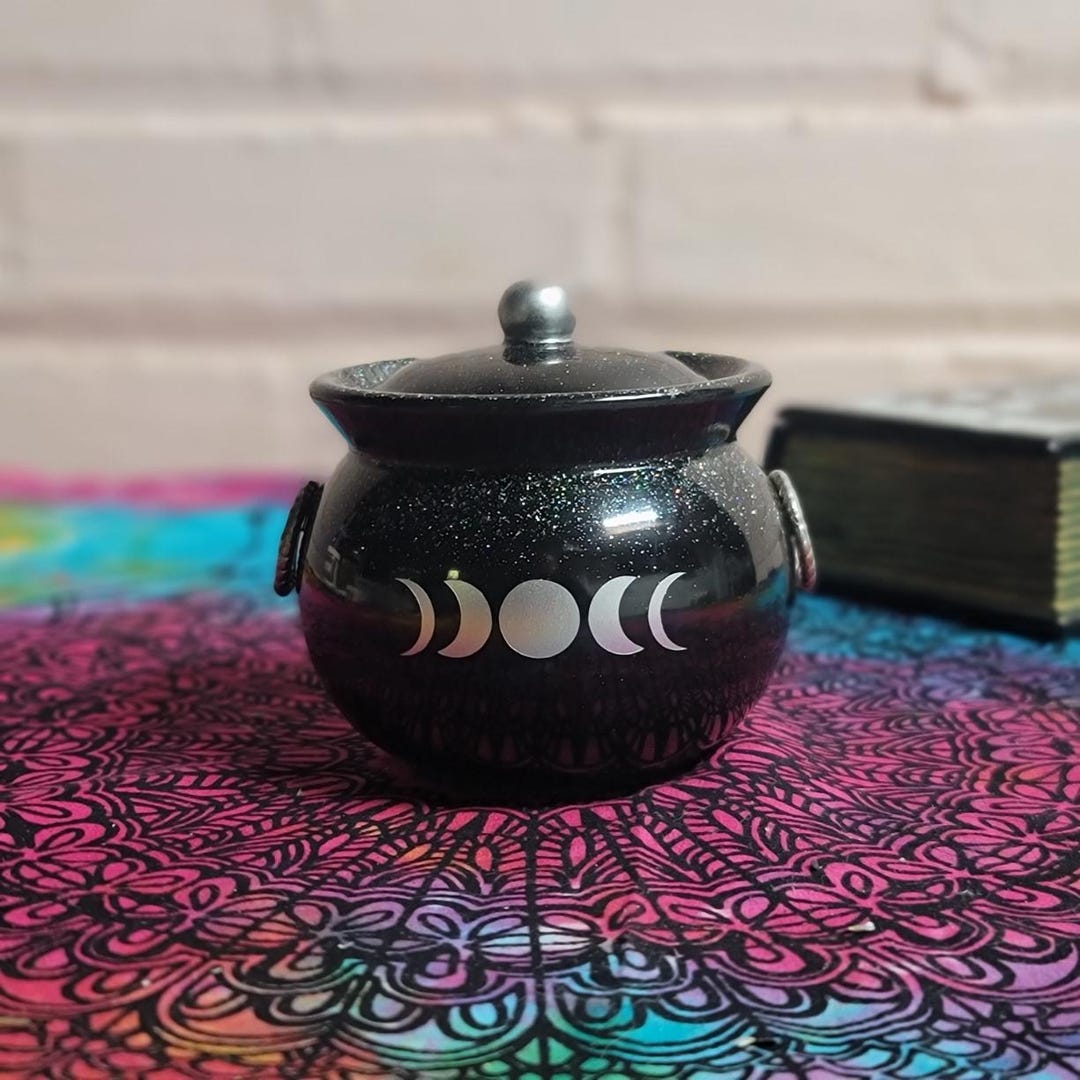 Moon Phase Cauldron Pot With Lid. Holds 4.5oz Liquid for Holding ...