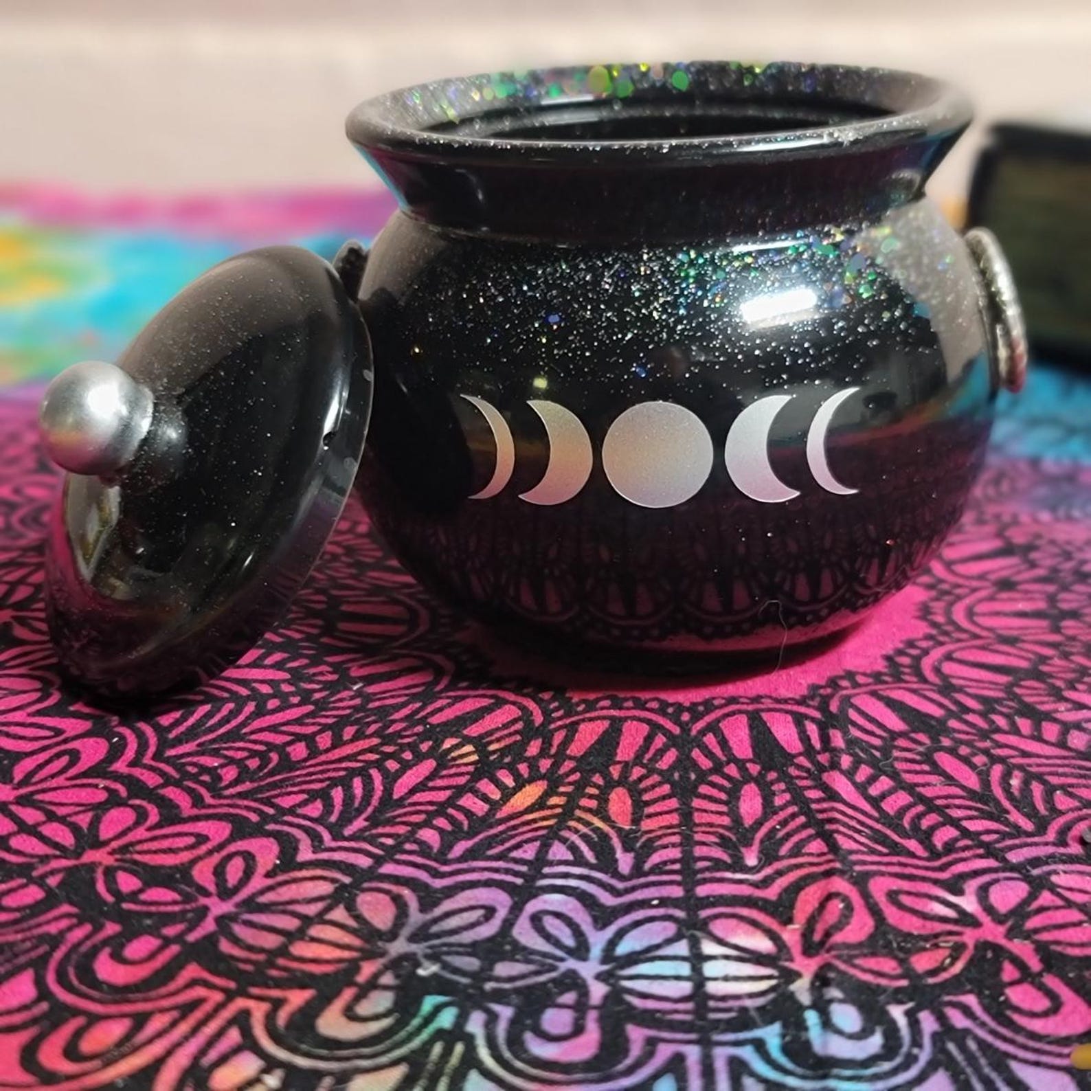 Moon Phase Cauldron Pot With Lid. Holds 4.5oz Liquid for Holding ...