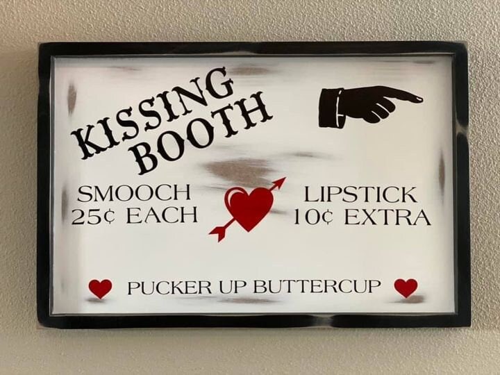 Kissing Booth Sign - Etsy
