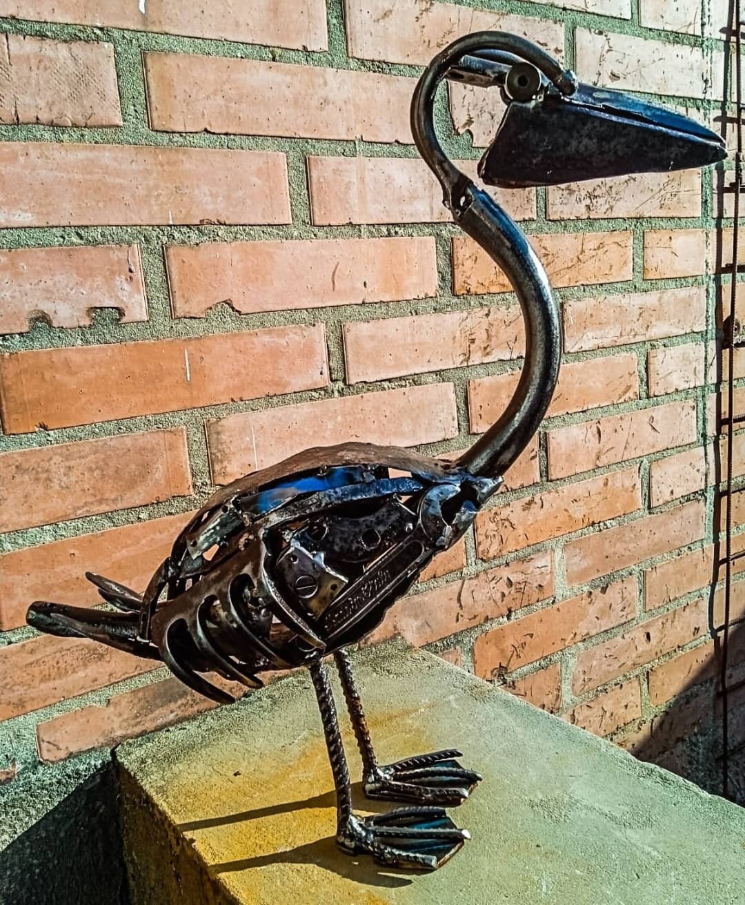 Sculpture GIULIA by F-lor Da Fer - Contemporary Artwork in Recycled ...