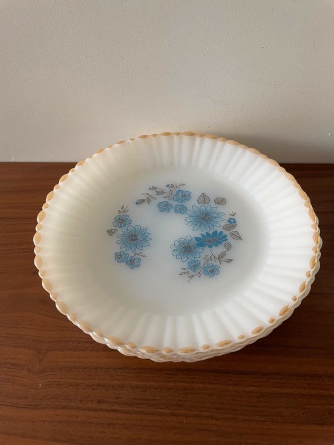 Termocrisa Set of 5 Opaline Dinner Plates Golden Edge Vintage 70s ...