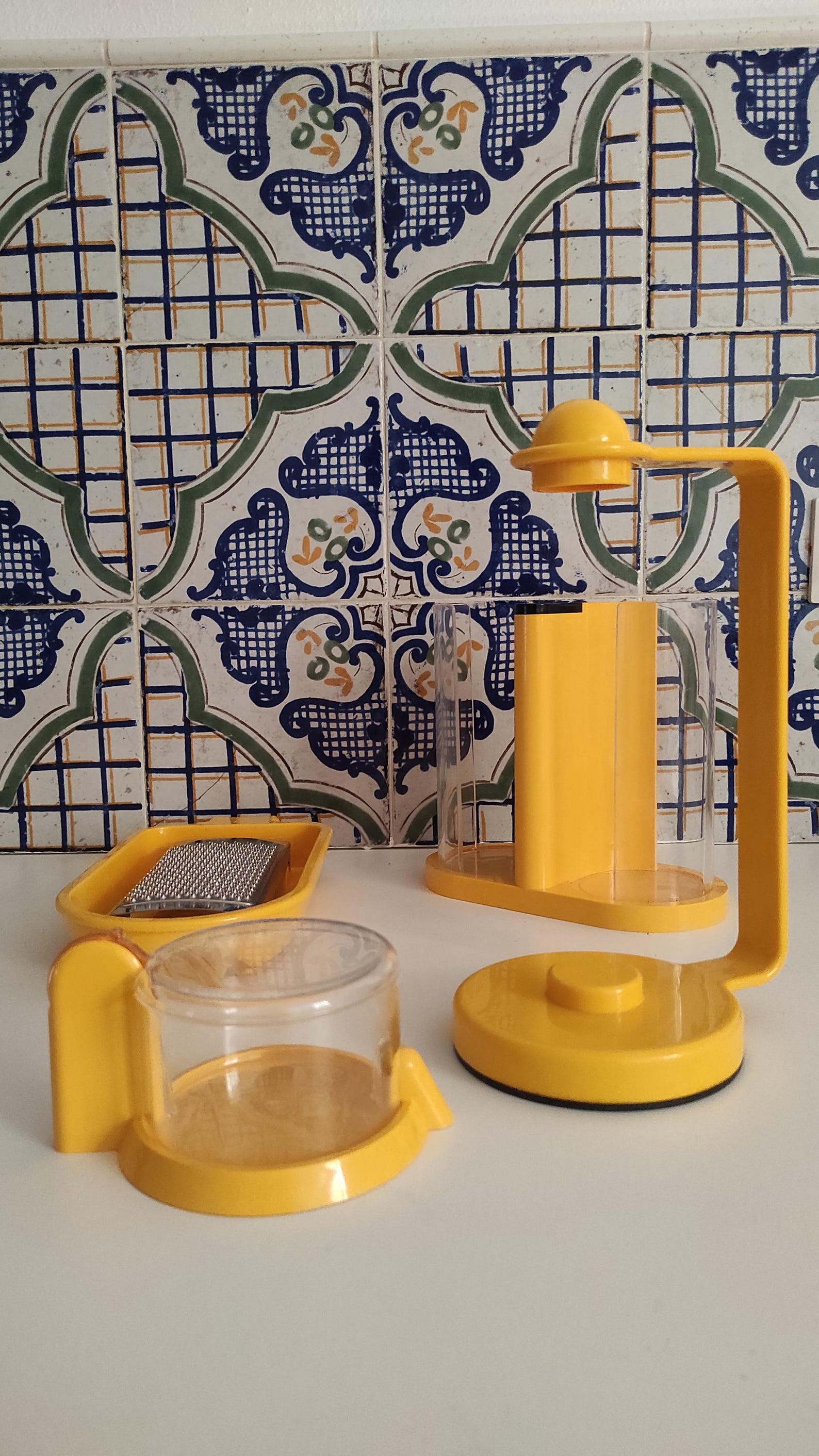 GUZZINI Set With Kitchen Roll Holder, Cheese Bowl, Grater and Glass ...