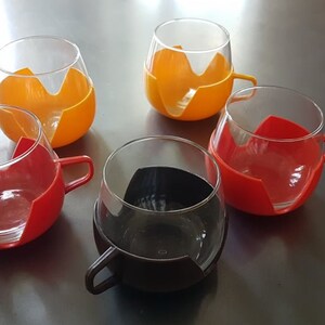 Set 5 Vintage Combi Cup, Retro Plastic Cups - Vintage Cup Design 1970s ...