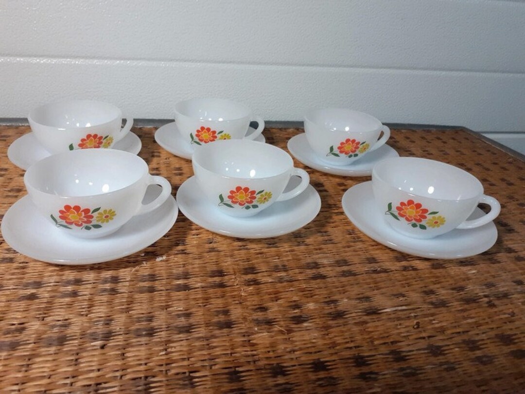 ARCOPAL Set of 6 Cups and 6 Saucers Made in France Vintage Design 70s ...