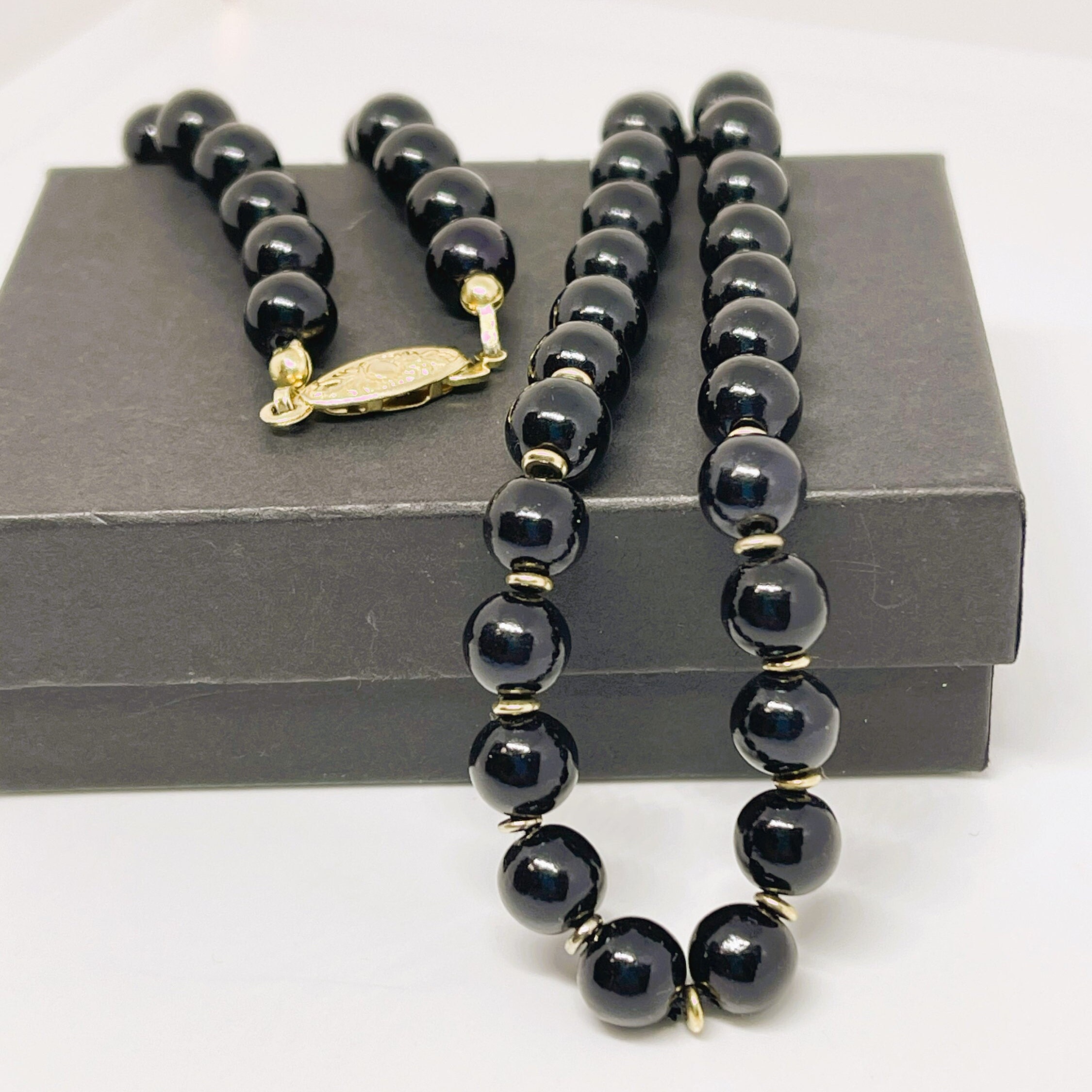 Vintage Classic Mid-century Black and Gold Beaded Necklace, Retro ...
