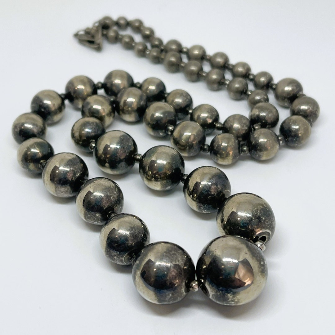 Graduated Bead Necklace Silver Color Signed Korea, Vintage From The1950 ...