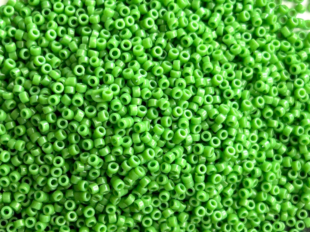 Toho #15 Seed Bead: Leaf Green Tiny Beads for Jewelry - Etsy