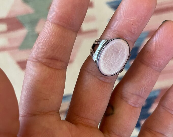 Vintage Navajo Pink Muscle Shell Ring Size 6 - Etsy