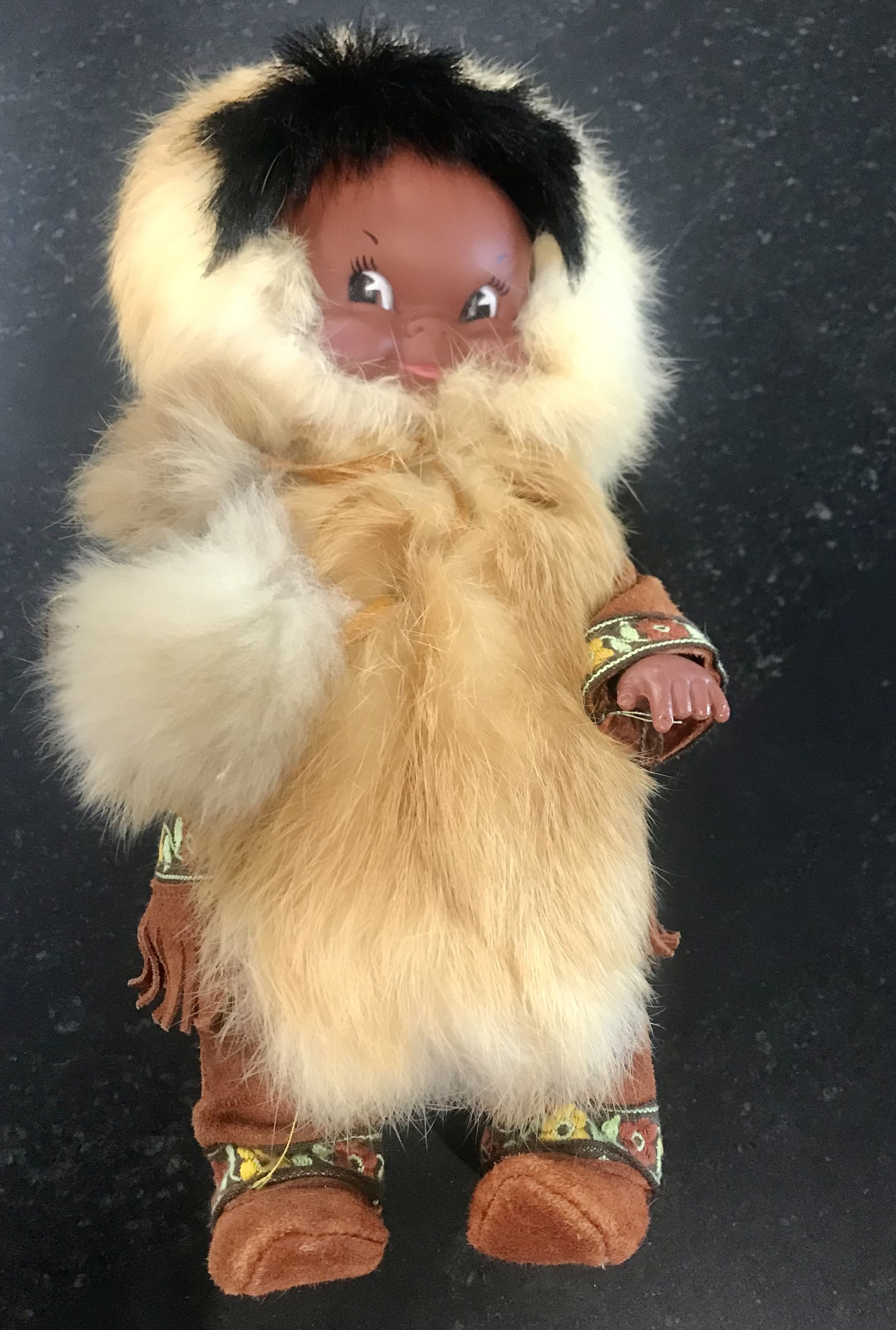 Vintage Indian Art Eskimo Dolls With Original Fur & Leather Clothing ...
