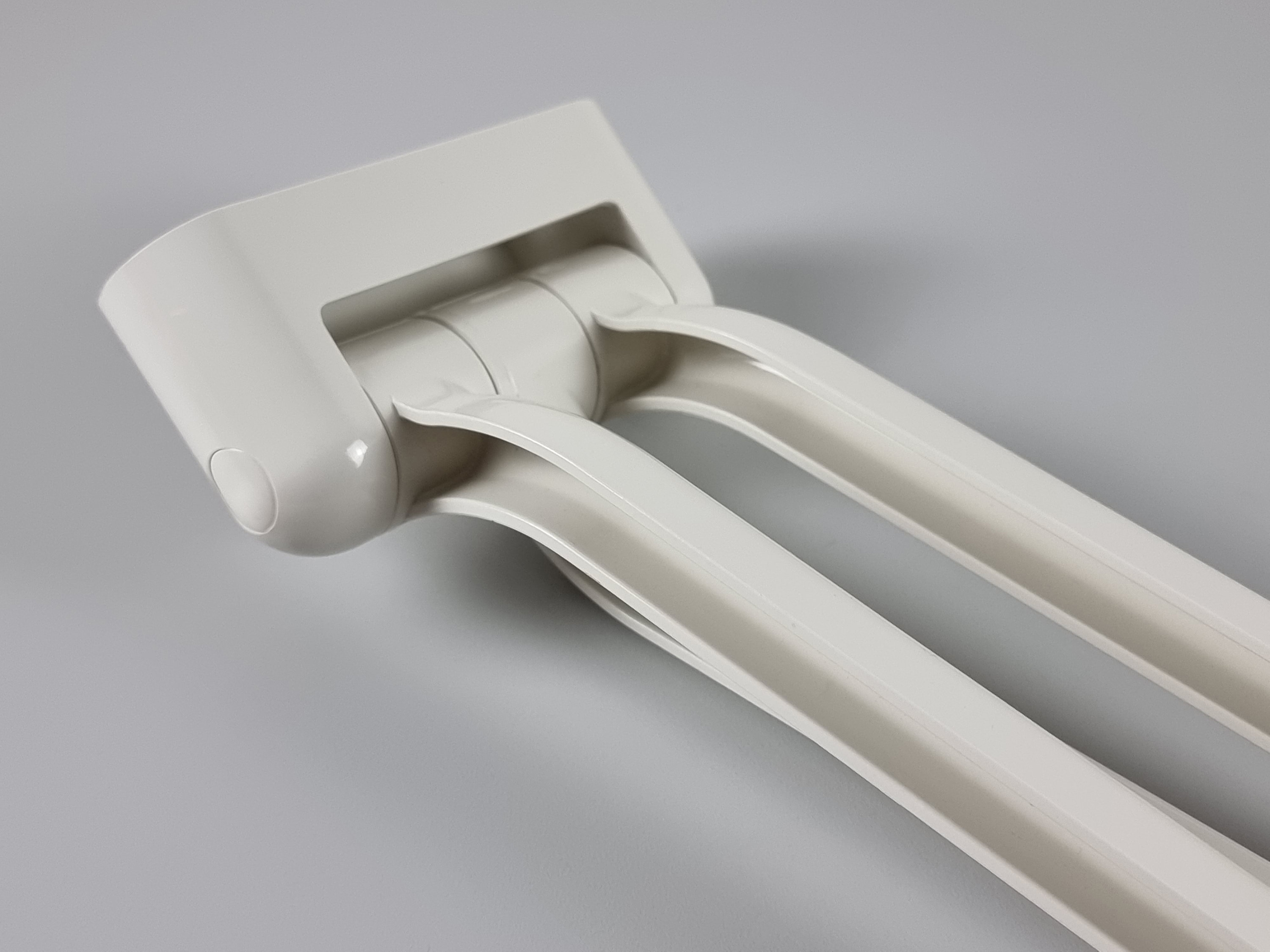 Space Age Design - Vintage ALLIBERT Alcade Off-White Plastic Towel Rail ...