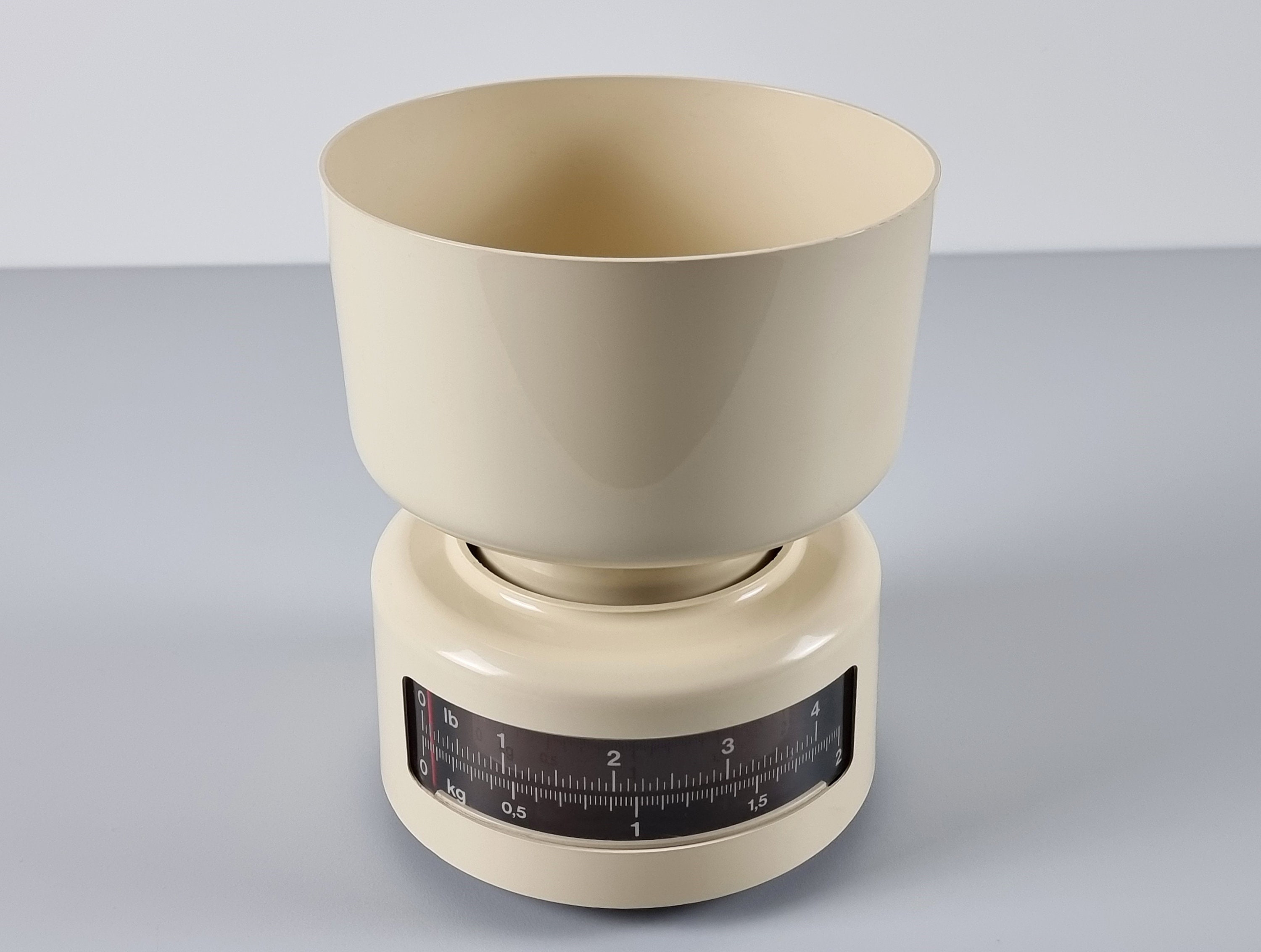 Space Age Design - Vintage Beige Plastic Kitchen Scale - Retro Scale ...