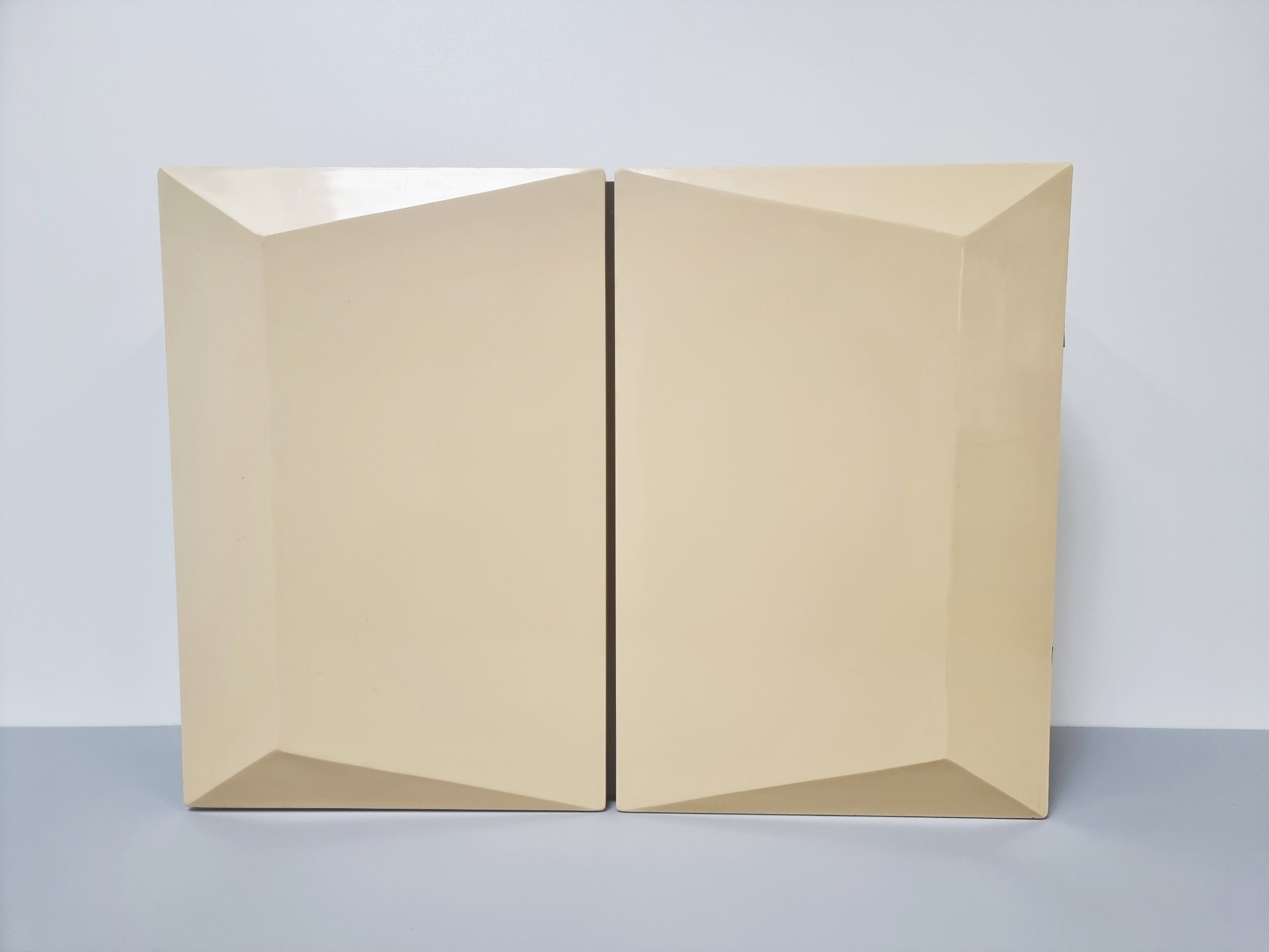 Mid-Century Modernism - Vintage Bakelite Bathroom Cabinet - Vintage ...