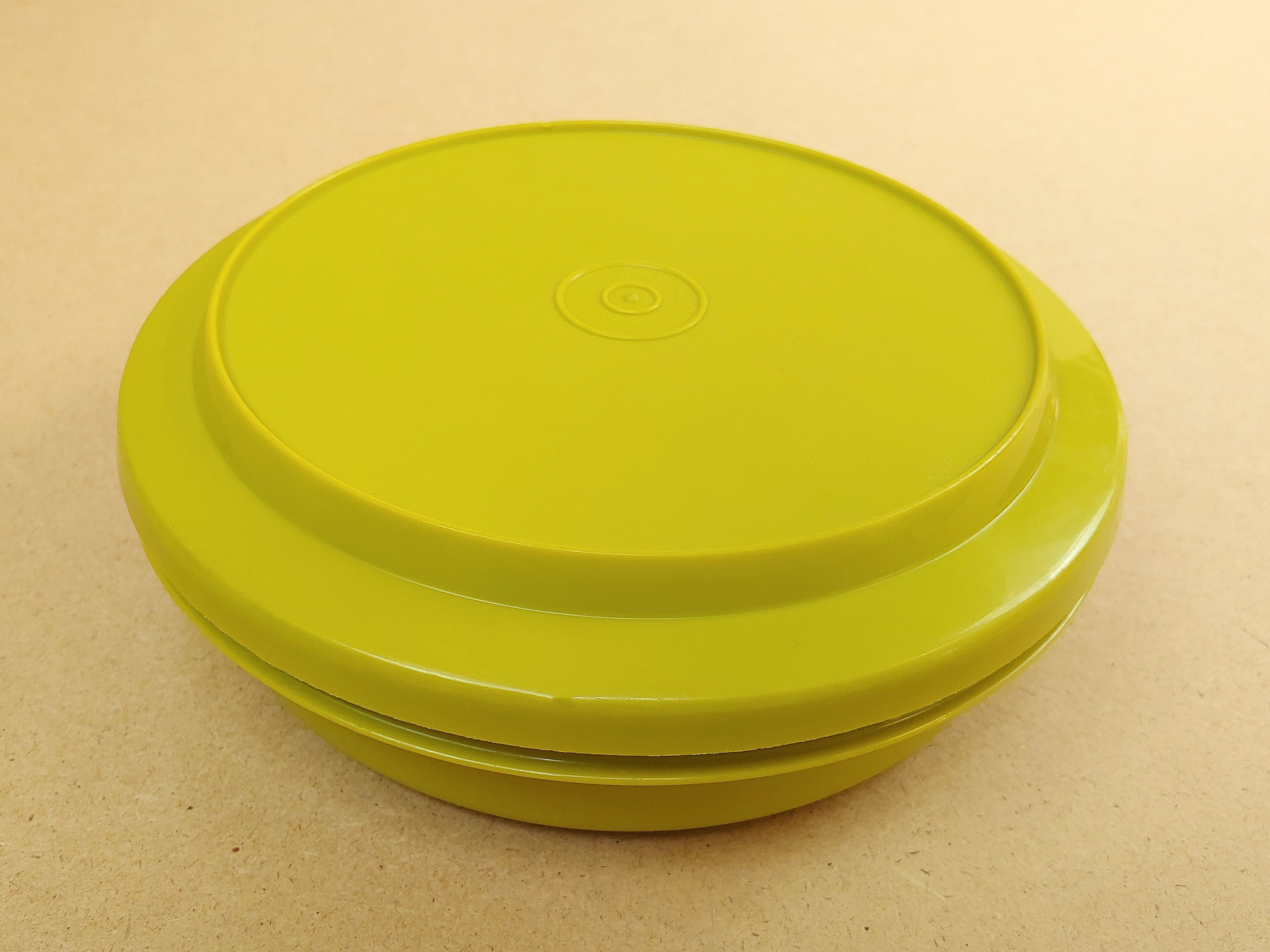 Vintage Green TUPPERWARE 1206 Serve N Seal Bowl With Serving Plate ...