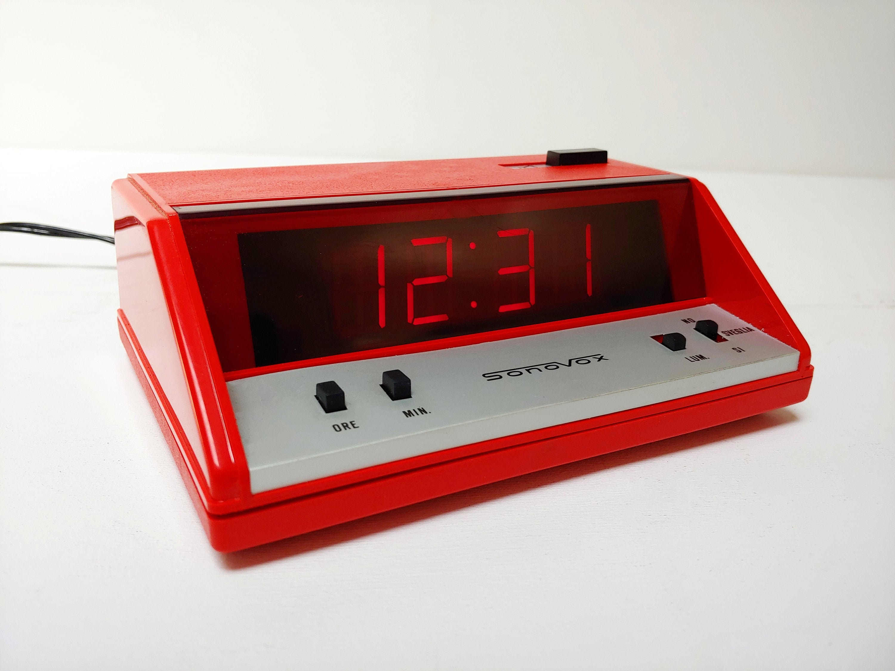 Space Age Design - Vintage Electronic Alarm Clock - Sonovox Model 3001 ...