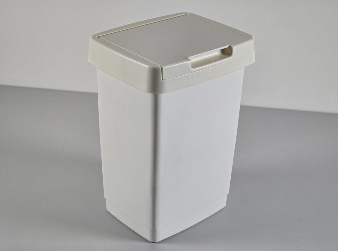 Space Age Design Vintage CURVER White and Beige Plastic Waste Bin ...