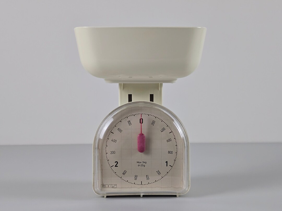 Space Age Design Vintage EKS Beige Plastic Small Kitchen Scale Vintage ...