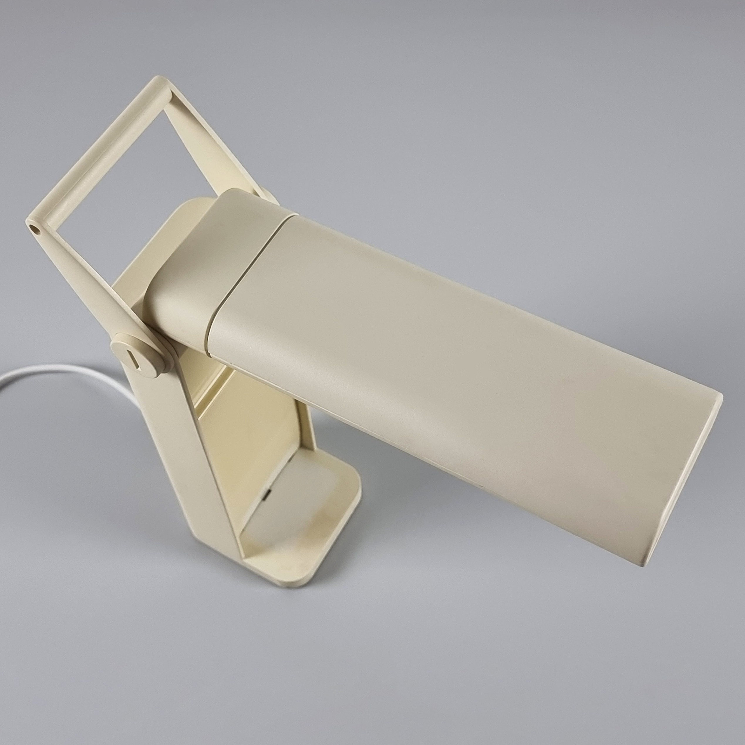 Postmodern Design - Vintage DAYLIGHT COMPANY Flip Desk Lamp - Vintage ...