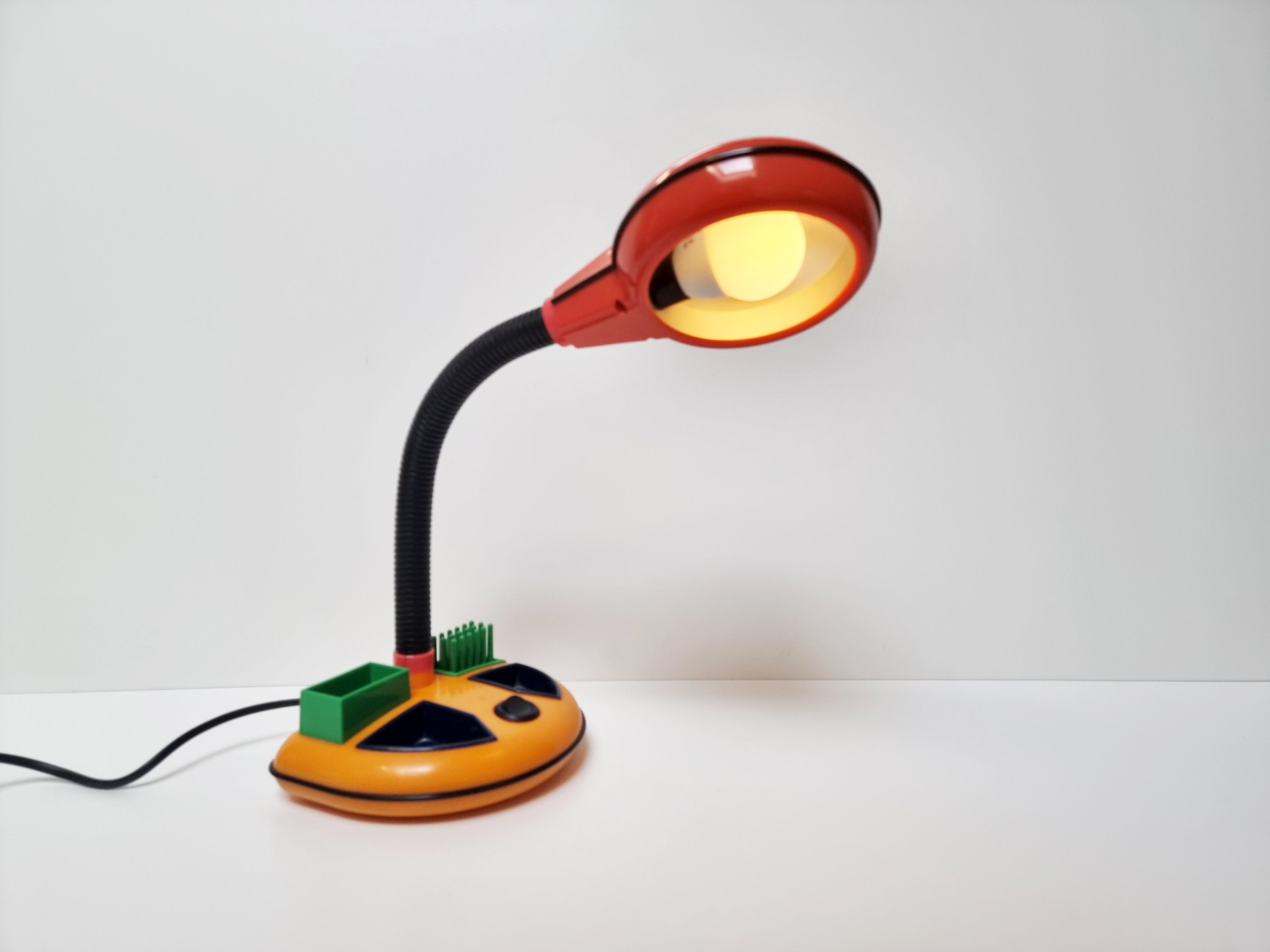 Memphis Style Design - Postmodernism - Rabbit Tanaka Table Lamp - Desk ...