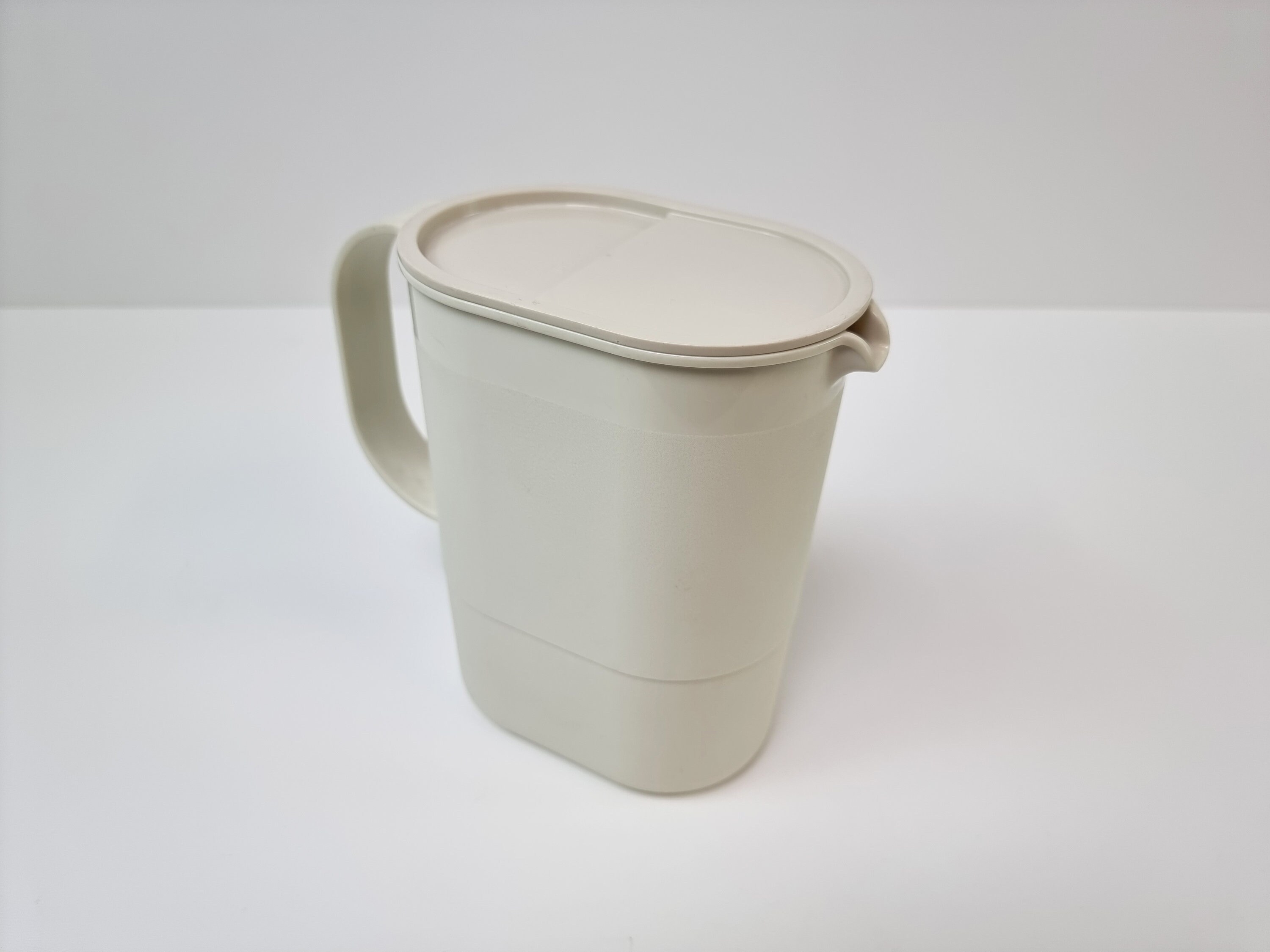 Vintage TUPPERWARE Slim Line Pitcher, Juice Jug 1529 - Vintage ...
