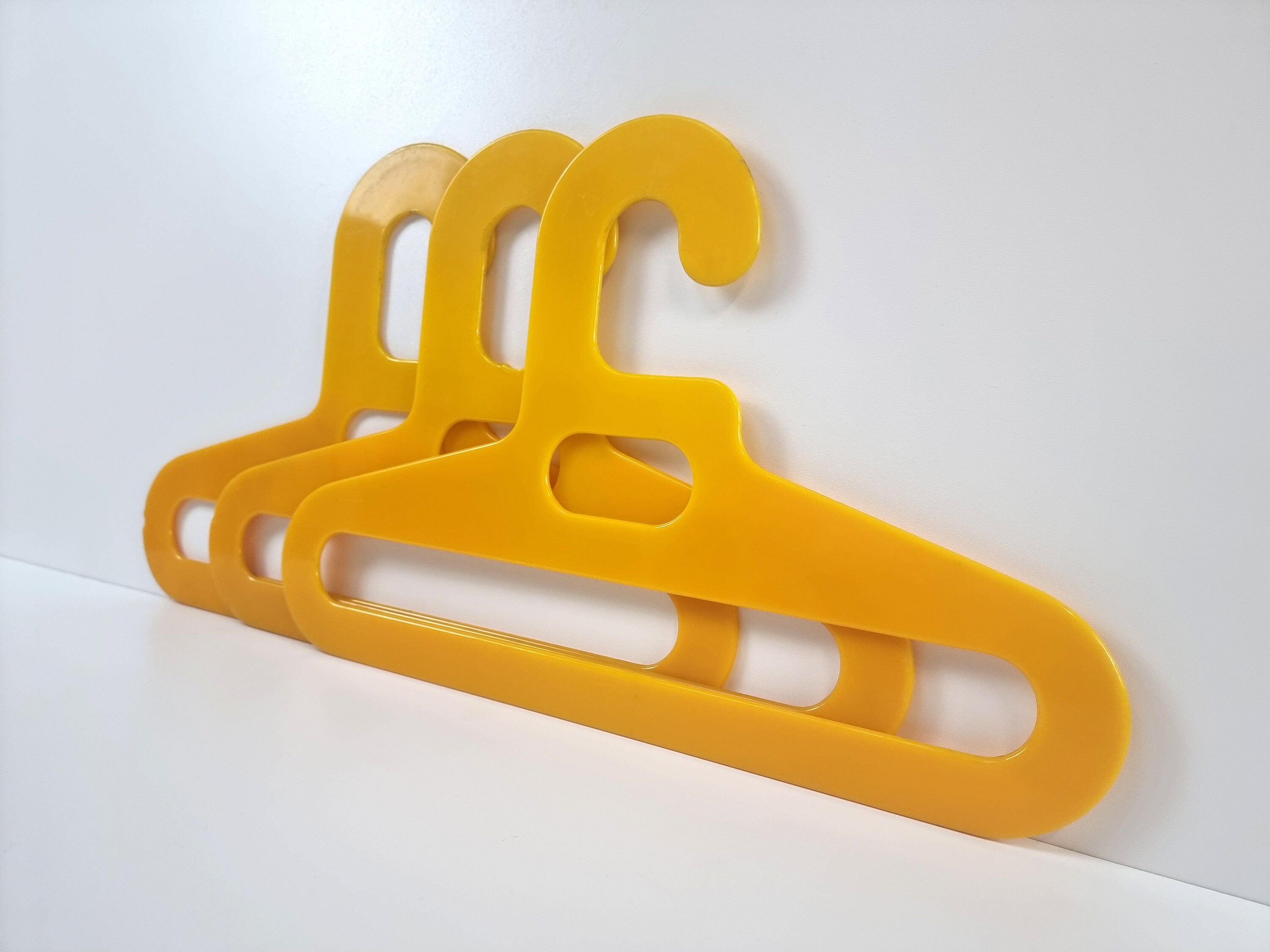 Space Age Design - Vintage FLAIR Yellow Plastic Hangers - Retro ...