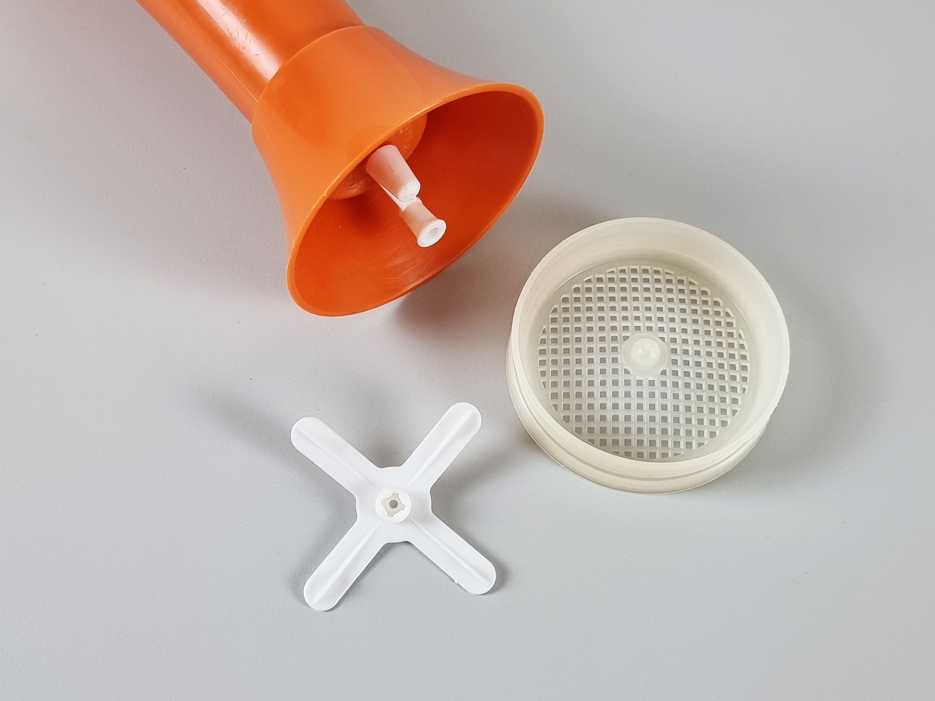 Vintage TUPPERWARE Jifi-Sift Sugar Dispenser, Flour Dispenser, Cheese ...