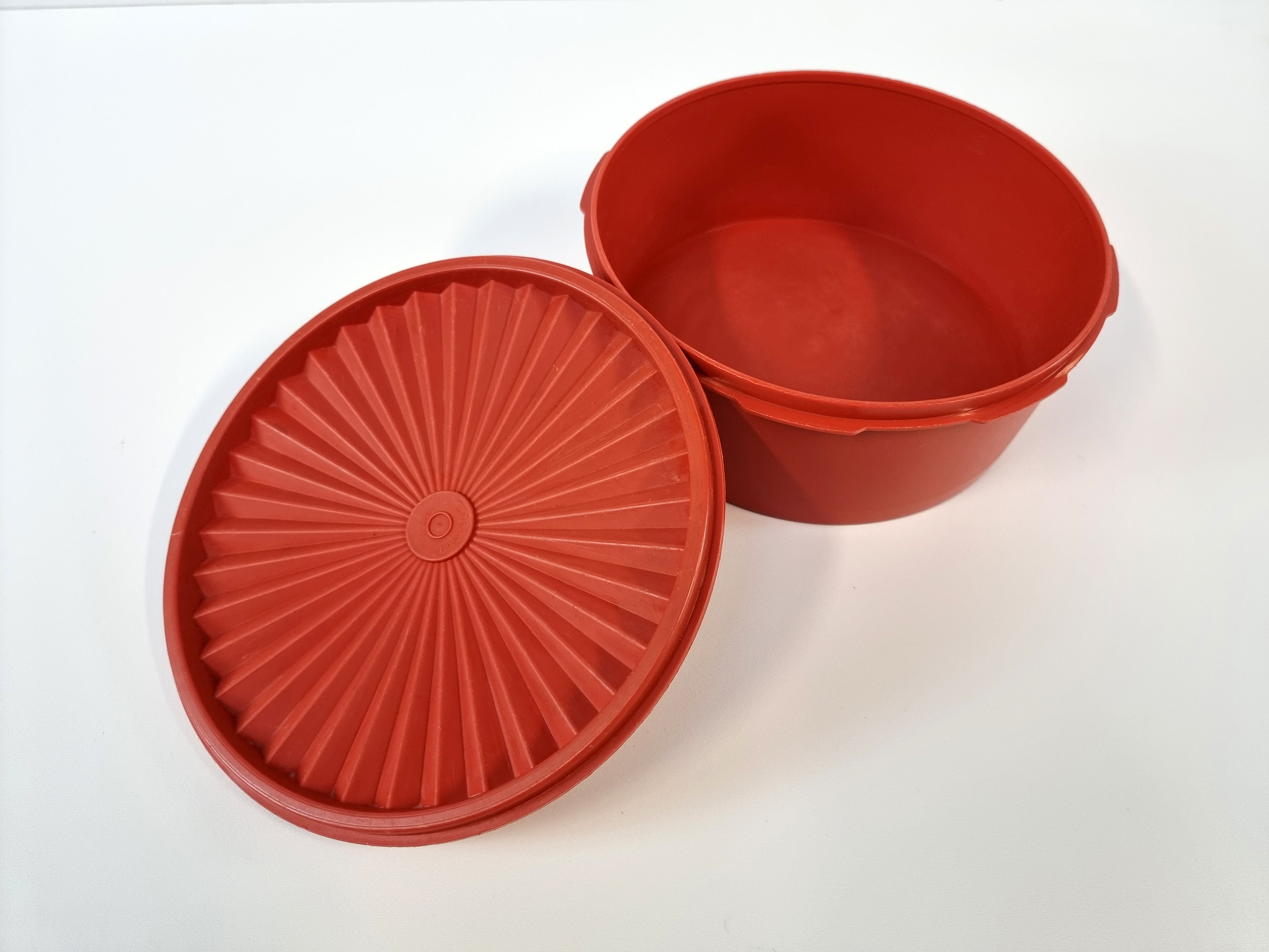Vintage Tupperware 1328-4 Multi Server Container With Lid - Retro ...