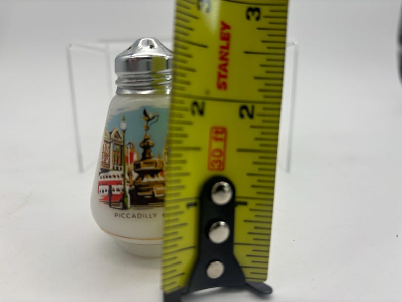 Vintage Milk Glass London Souvenir Salt and Pepper Shakers: Piccadilly ...
