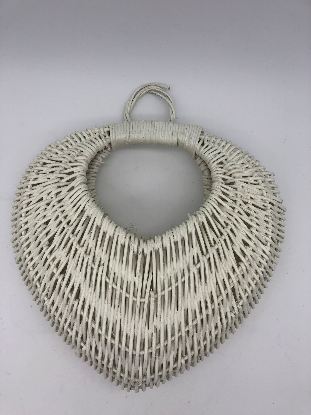 Vintage White Wicker Heart Shaped Wall Basket - Etsy