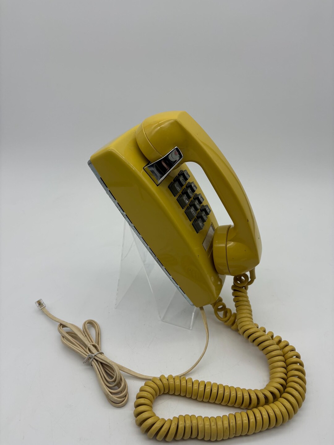 Vintage 1970s Touch Dial Yellow Wall Mount Home Phone ** Touch Tone ...