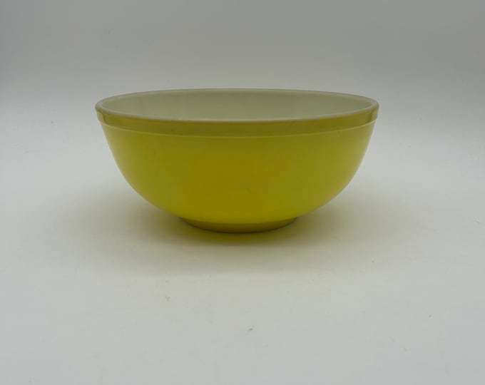Vintage Pyrex Olive Green /verde Mixing Bowl. Vintage Mid Century Pyrex ...