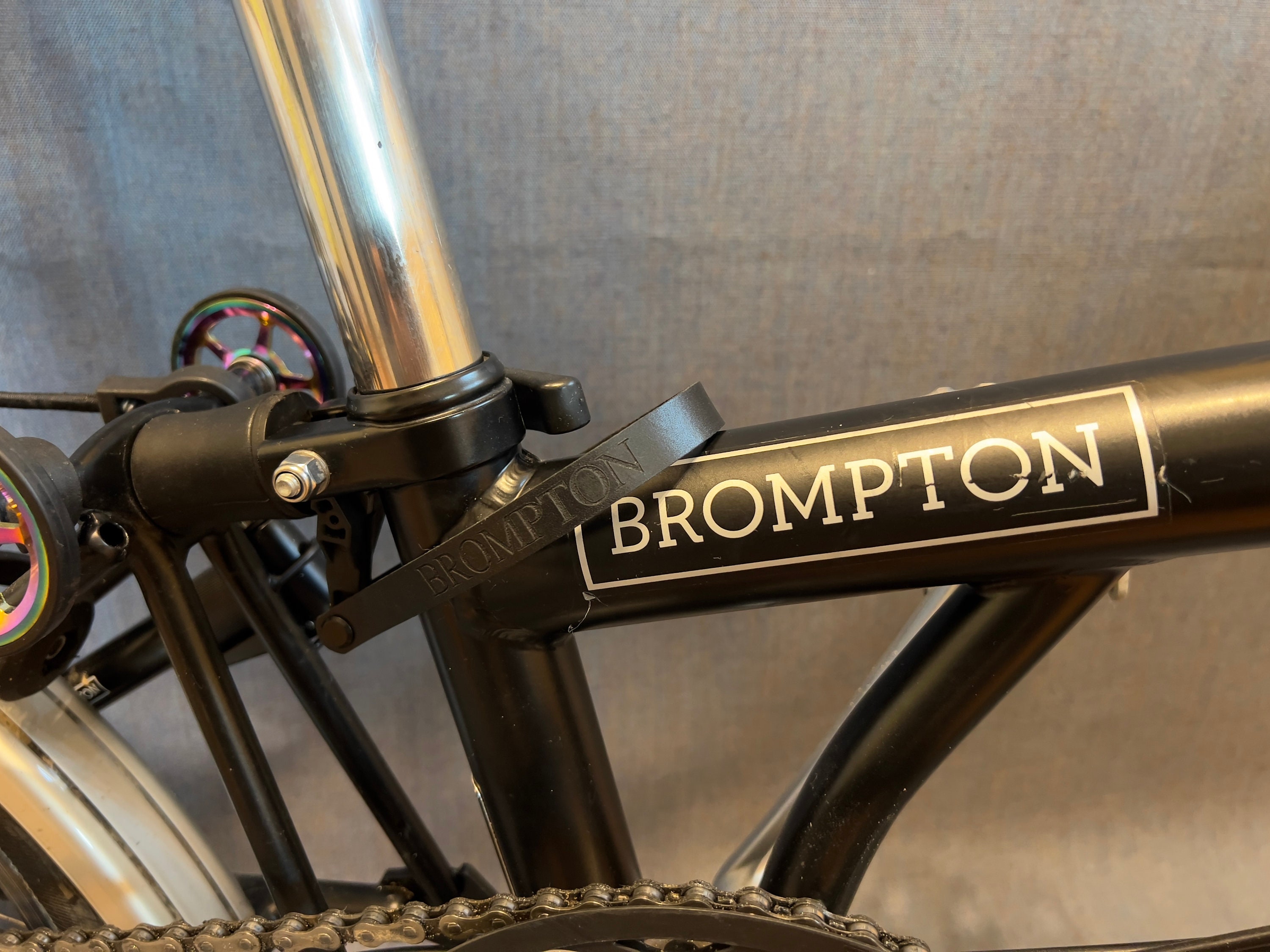 Brompton Bike Leather Luggage Pull Strap, Brommie, Logo Engraved, Solid ...