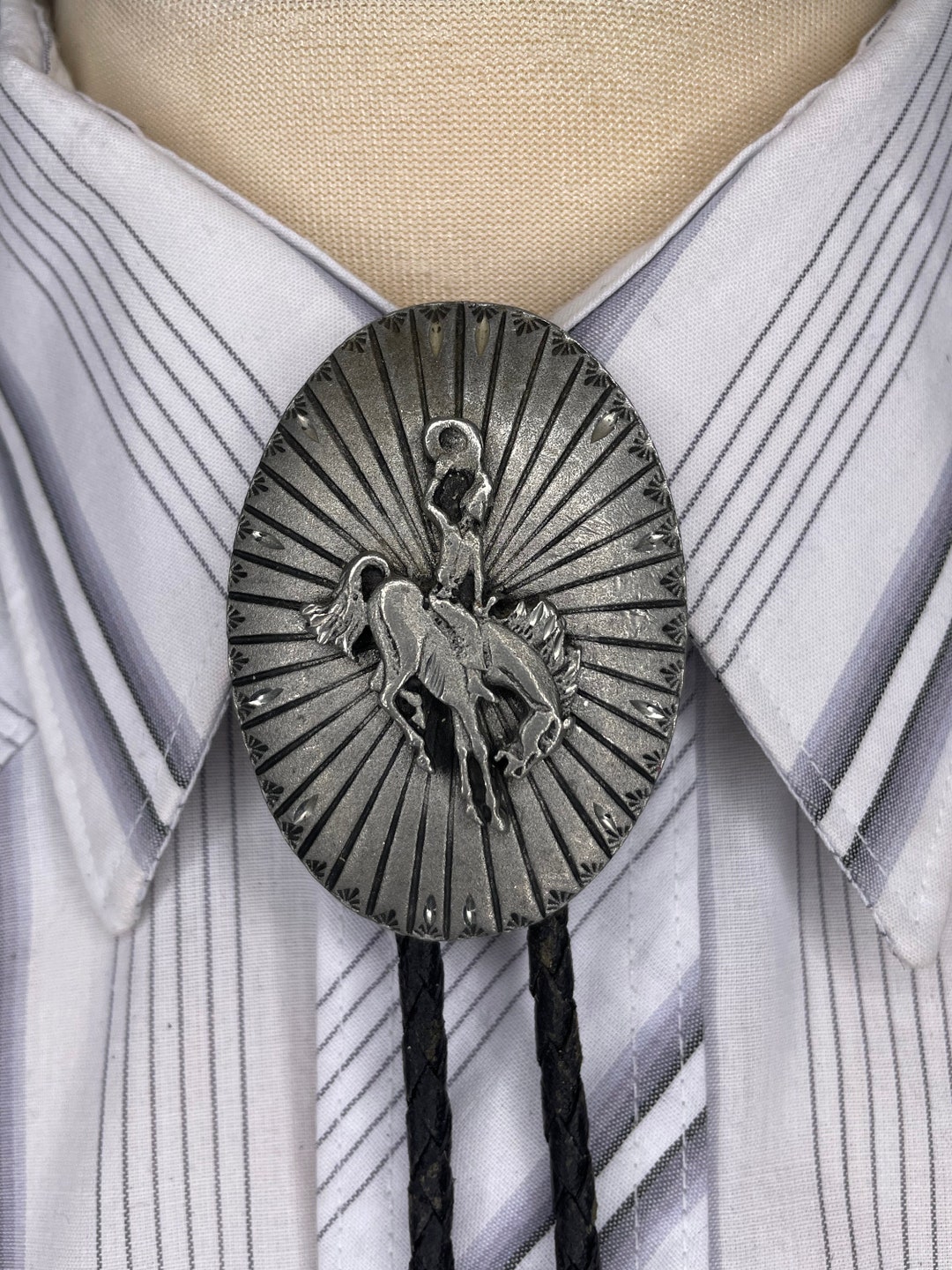 VINTAGE 1990s Bronco Rodeo Bucking Horse Bolo Tie / Rodeo / Mustang ...