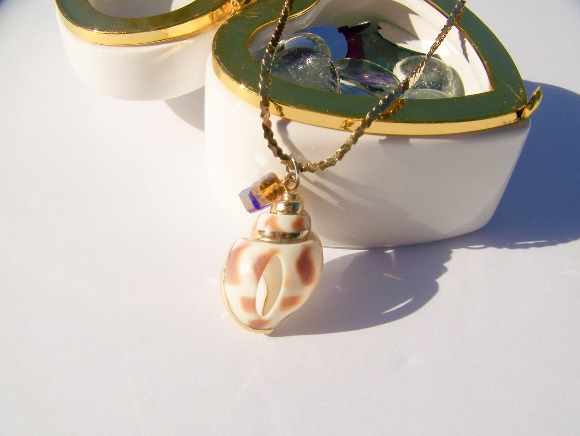 Upcycled Vintage Gold Tone Seashell Drop Charm Necklace One of a Kind ...