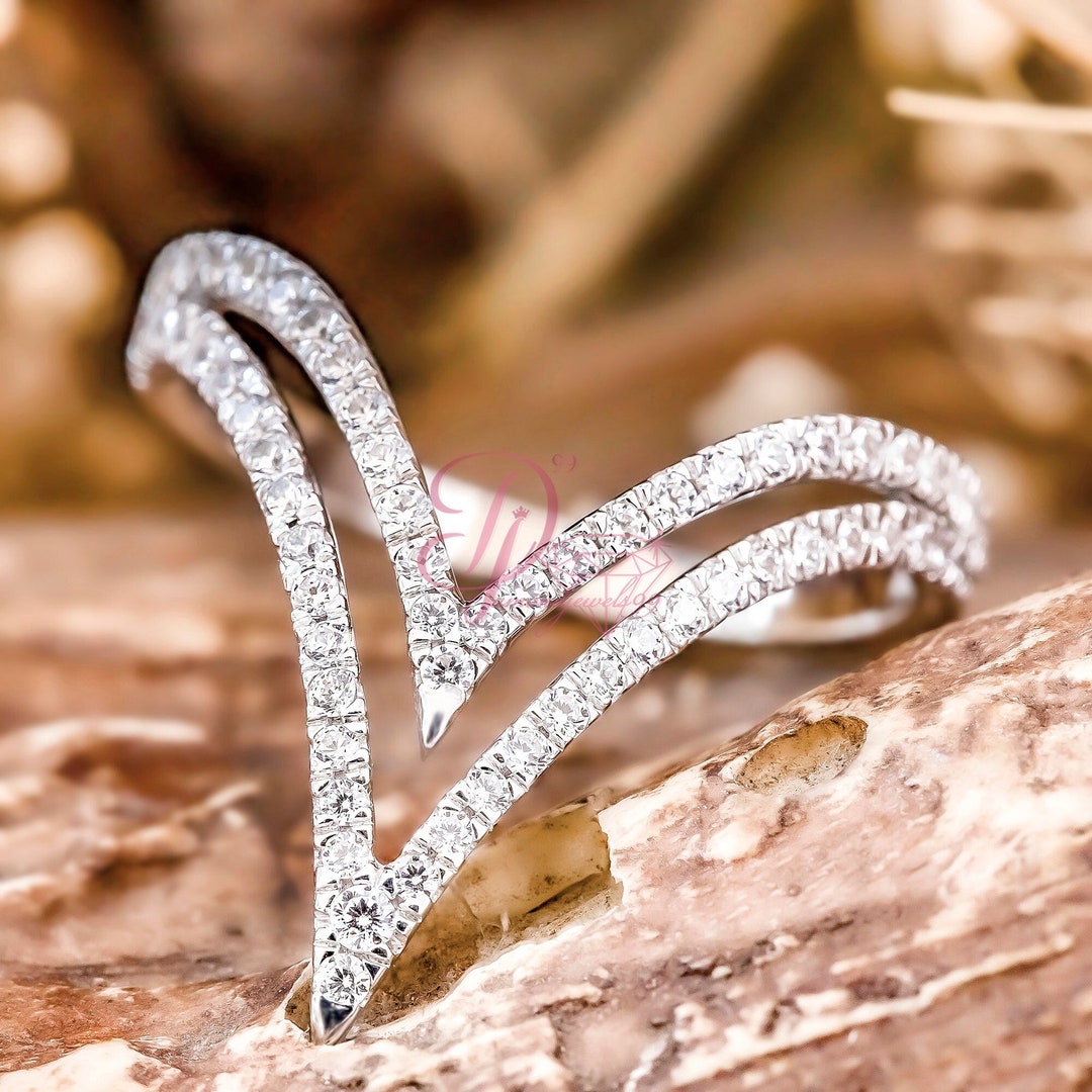 0.90CT Round Cut Moissanite Diamond Chevron Band Ring - Double Row V Shape Wedding Ring - Women ...