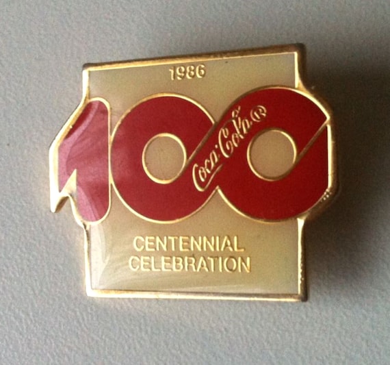 Coca-Cola Pins: refreshment with sound and sport - Gem