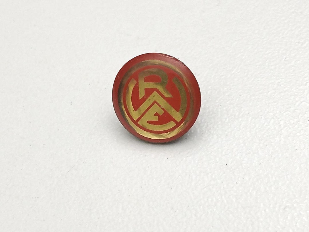 Essen Football Cult: Small RWE Pin for True Fans - Etsy