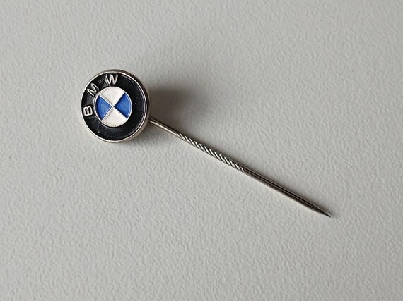 BMW Logo Pin – A Stylish Collectible for Enthusiasts - Gem