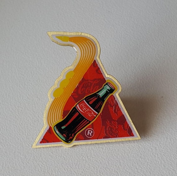 Coca-Cola Pins: refreshment with sound and sport - Gem