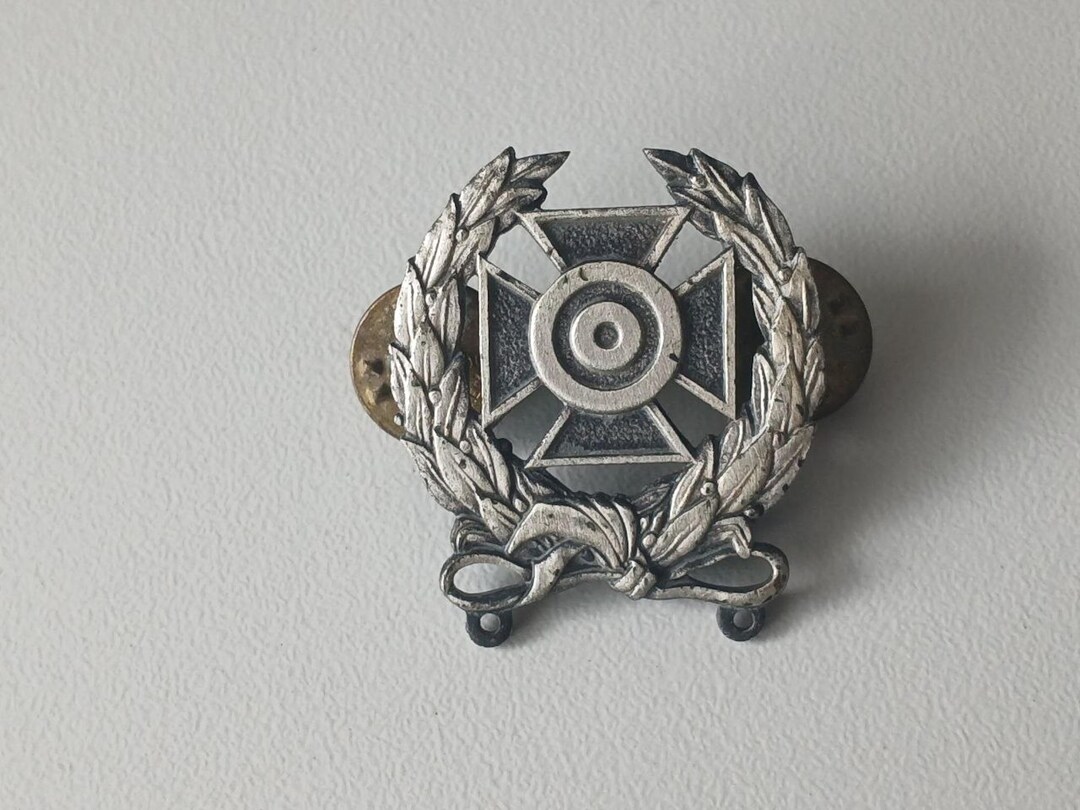 Precision & Honor – German Army Sniper Pin With Cross and Oak Wreath - Etsy