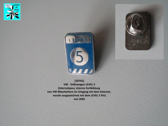 Get the original VW VOLKSWAGEN AG pins from 2001-2002! - Gem