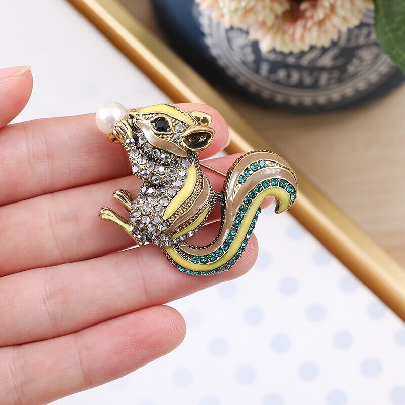 Cute Squirrel Pin Forest Animal Pin 2 Color Choice Fashion Men and ...