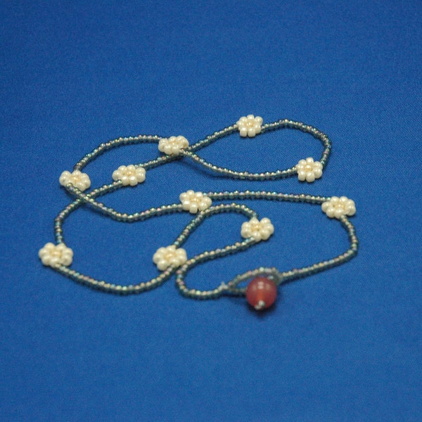 Daisy Bead Necklace - Etsy