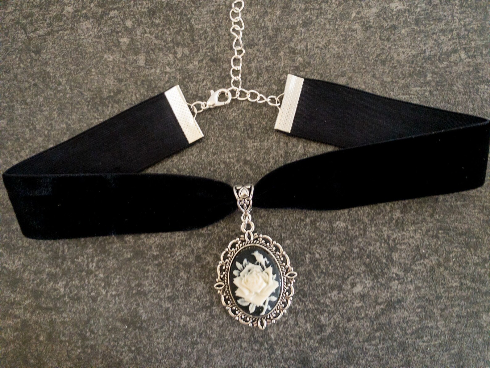 Gothic White Rose Choker White Rose Necklace Black Velvet | Etsy