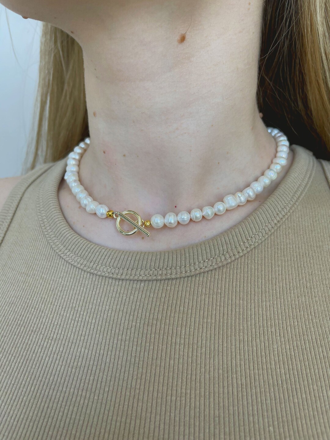 Collar moderno de perlas con cierre de palanca - Perlas blancas de agua ...