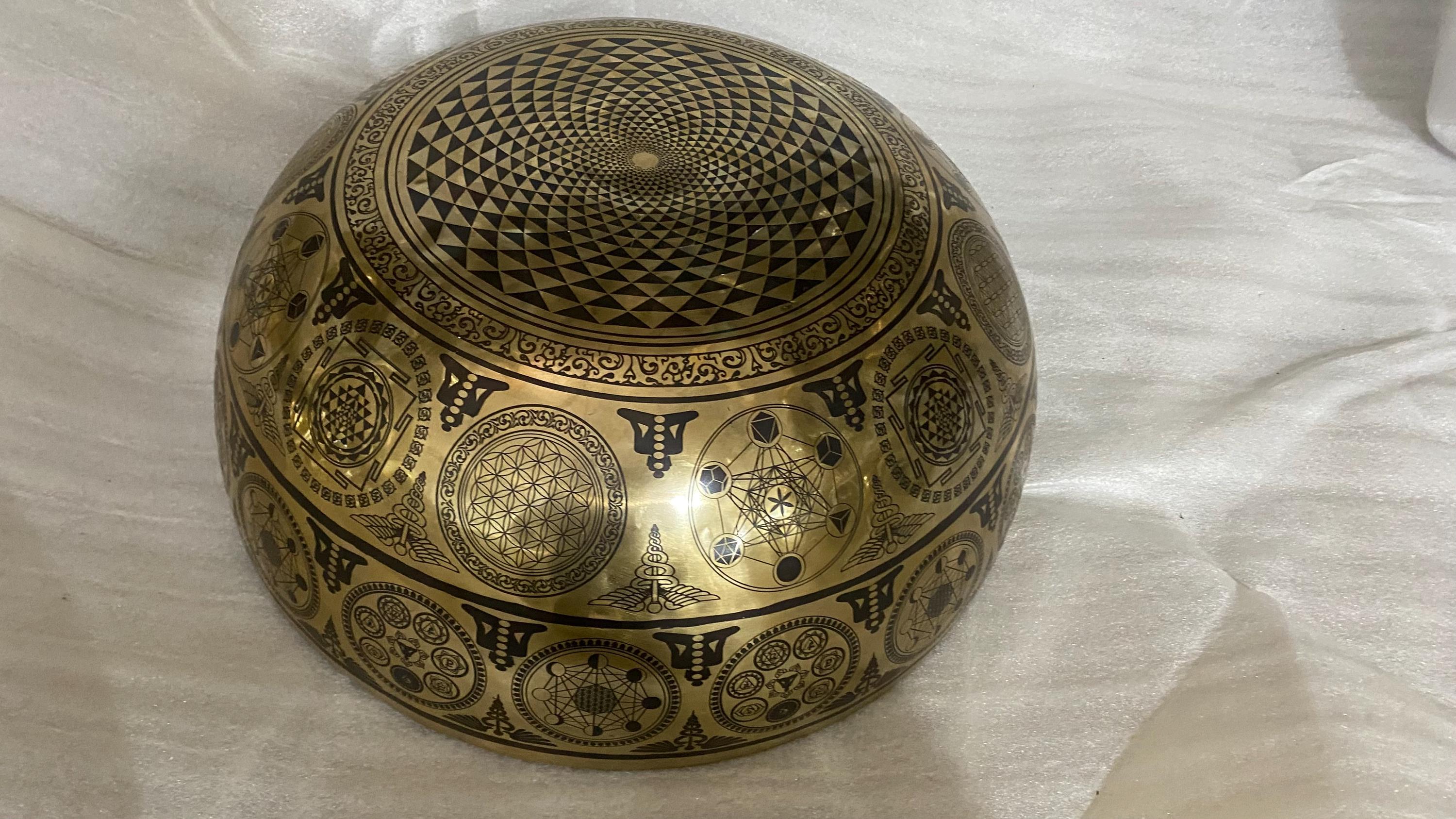 Handmade Therapy Singing Bowl: Flower of Life Design, Deep Sound ...