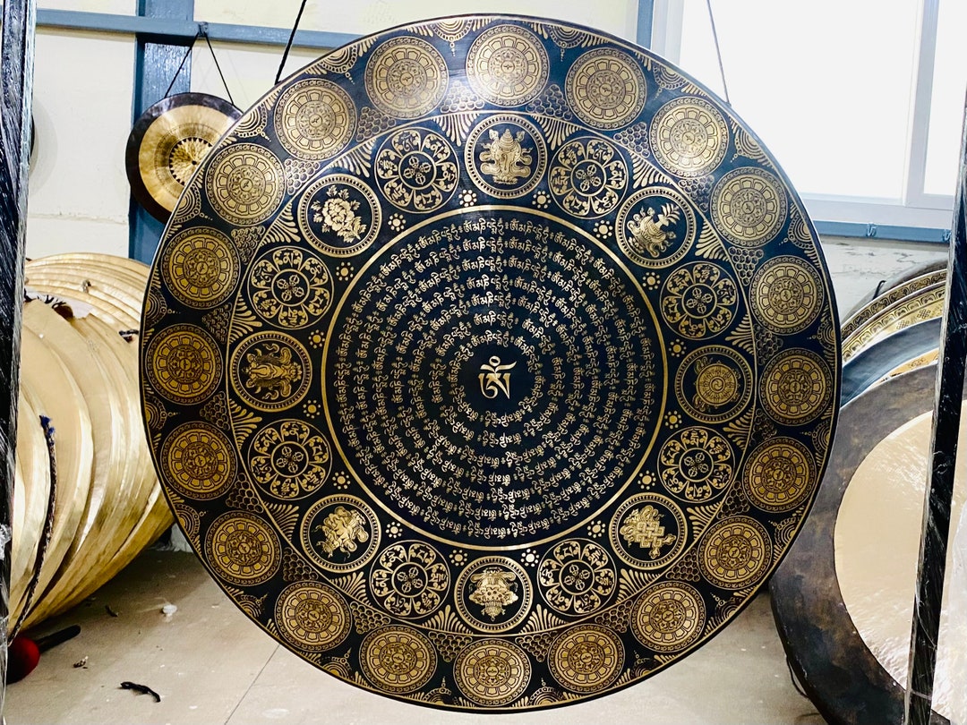 Large Tibetan Gong Bell: Om Mantra, Auspicious Symbols, Meditation ...