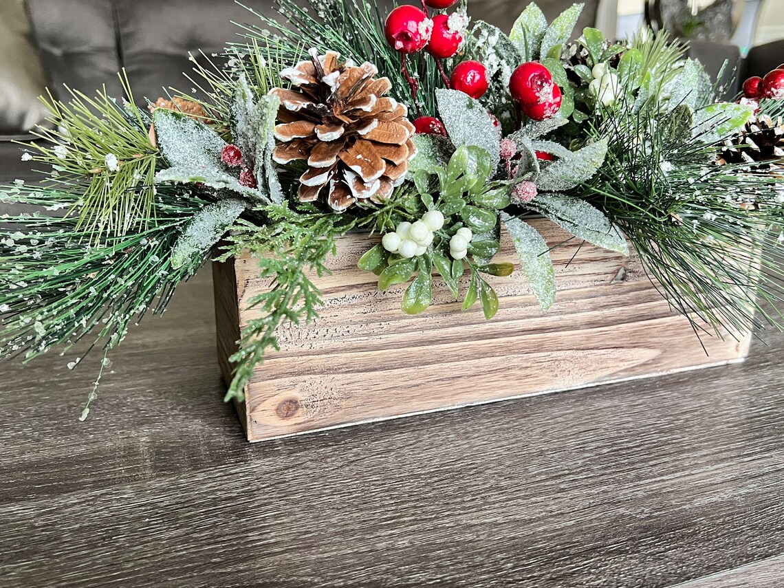 Rustic Winter Centerpiece Christmas Arrangement, Traditional Christmas ...